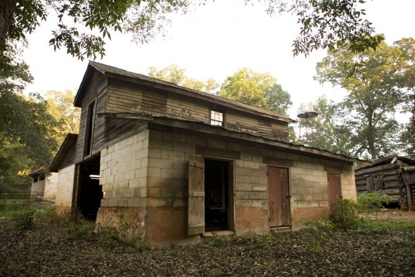 Mule Barn, Yard and Cribs